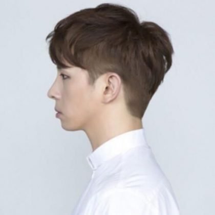Mens Korean Hairstyles – Short Two-Block Cut with V-shaped Fringe ...